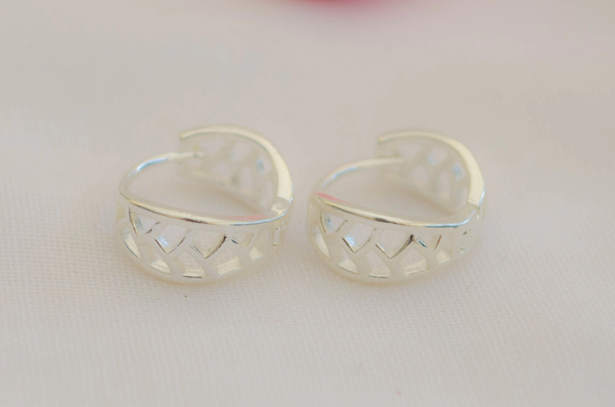 L-AR0340 Argollas caladas formas